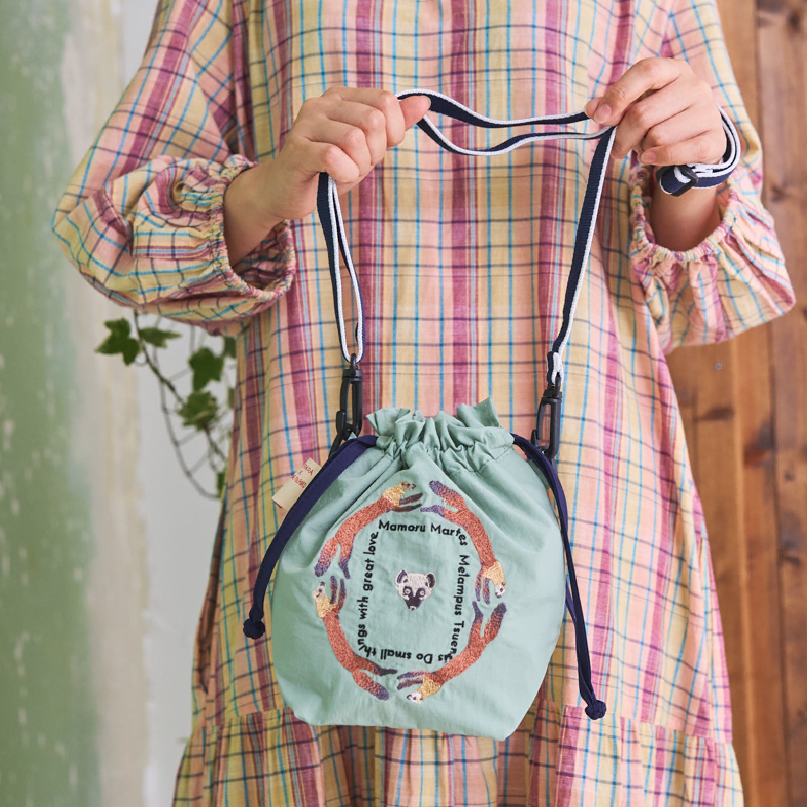 【NEW】巾着ポーチ #110a オリーブ ツシマテン – INTERMODE KAWABE