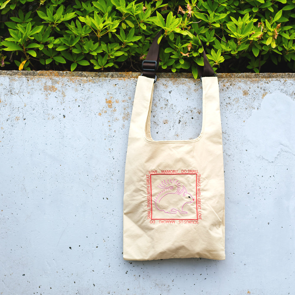 バッグ (大) #110f アイボリー 中国地方のニホンリス – INTERMODE KAWABE